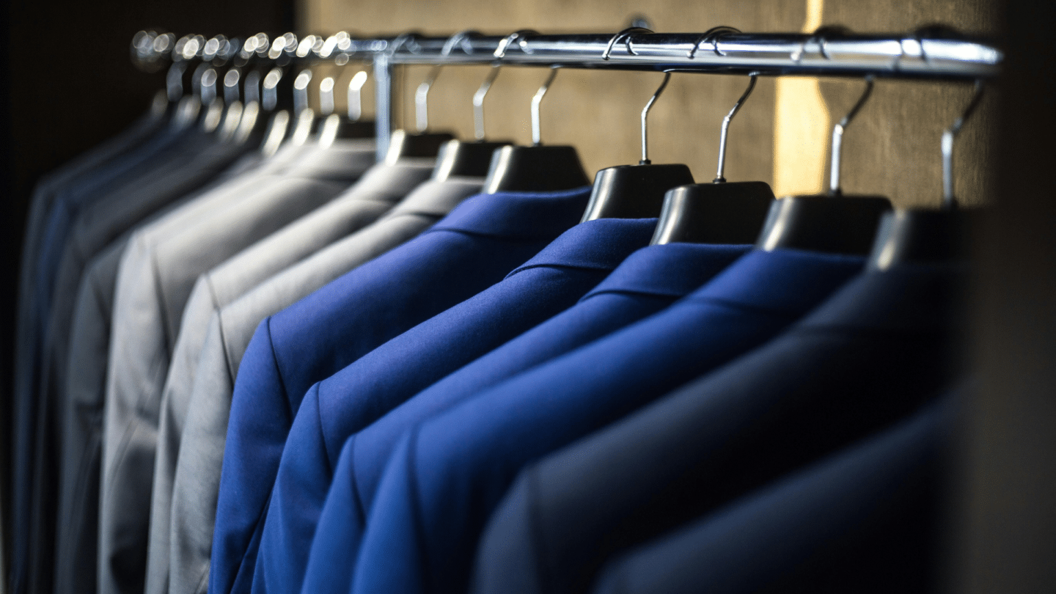 “One Bag, Many Looks”: Repeat Outfits Without Looking Repetitive ...